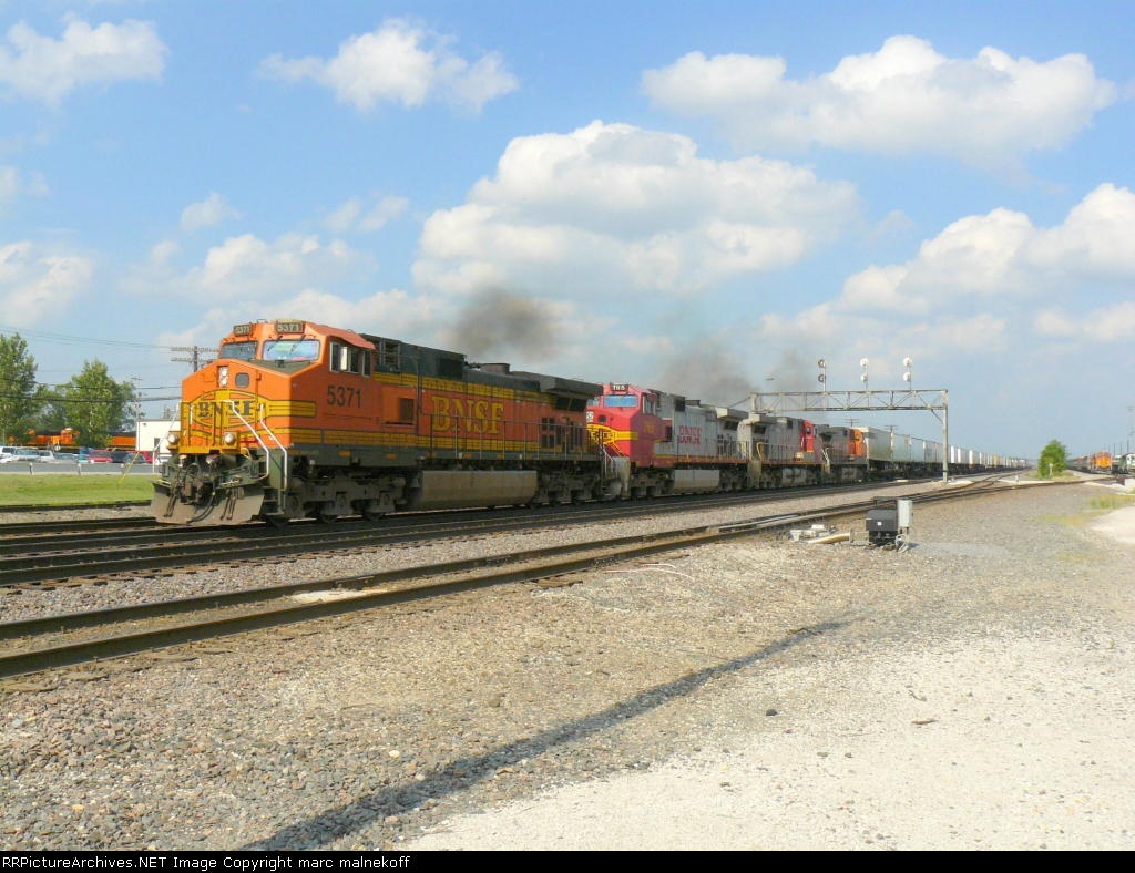 BNSF 5371